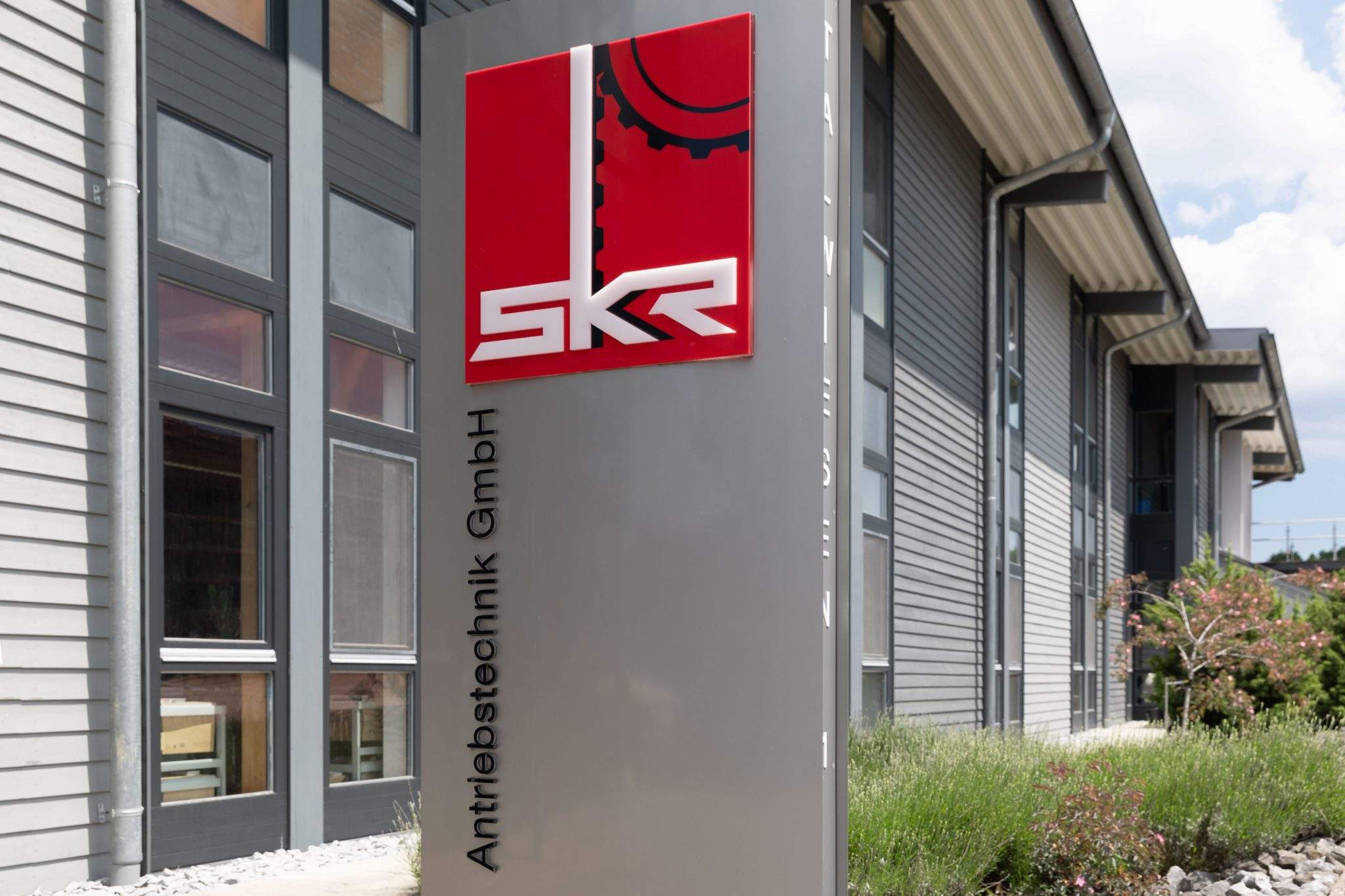 Kontakt - SKR Antriebstechnik GmbH
